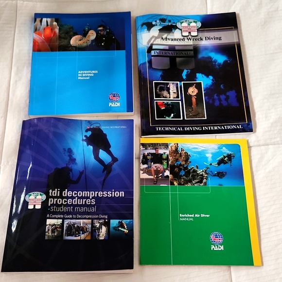 Padi | Other | Diving Books | Poshmark